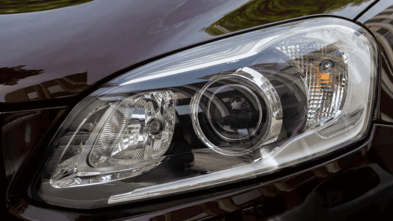 Projector vs Reflector Headlights: Key Differences, Choice